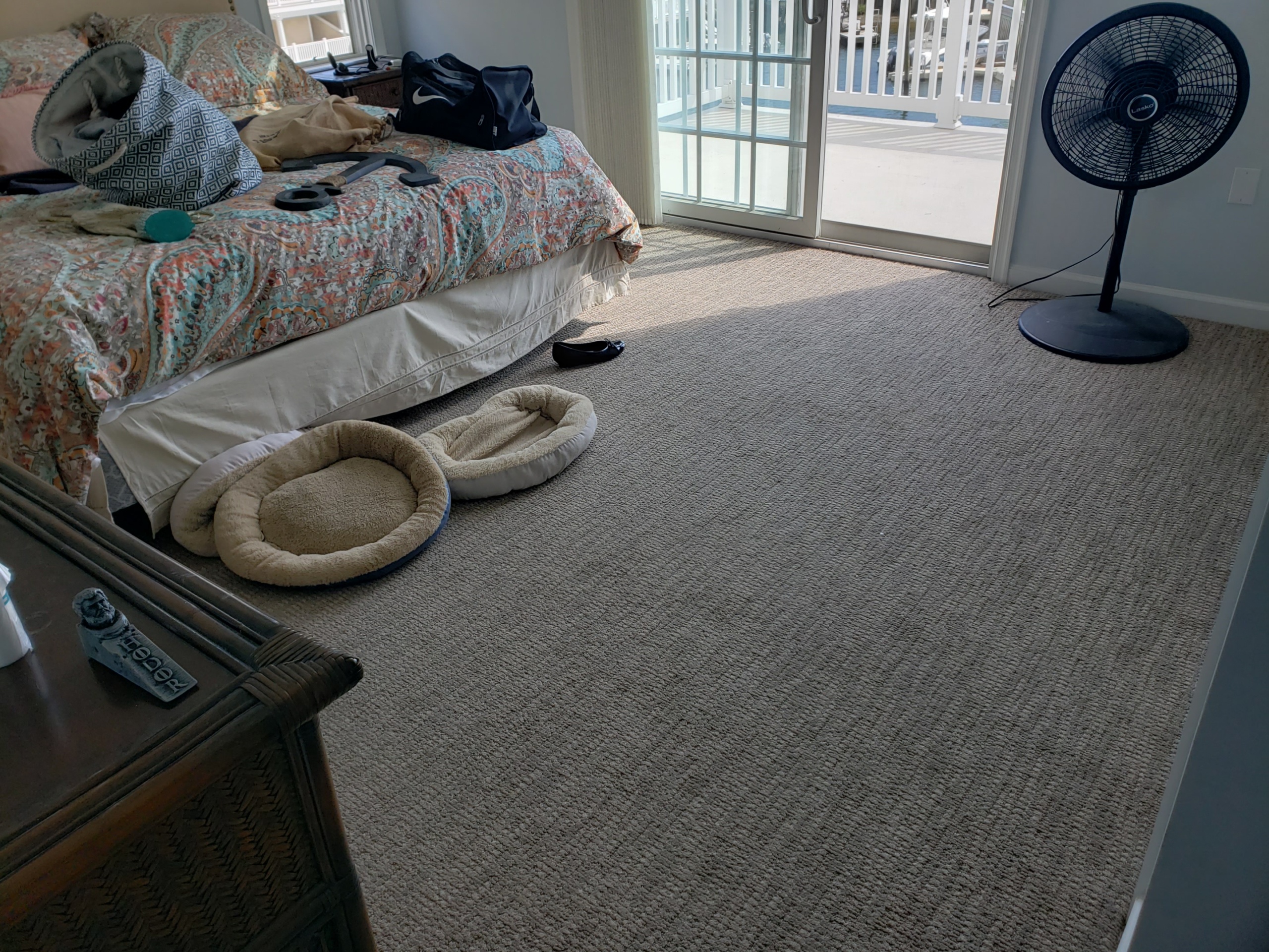 Restretched Low-Pile Pattern Berber & Peiced together 6 Sections in Sea ...